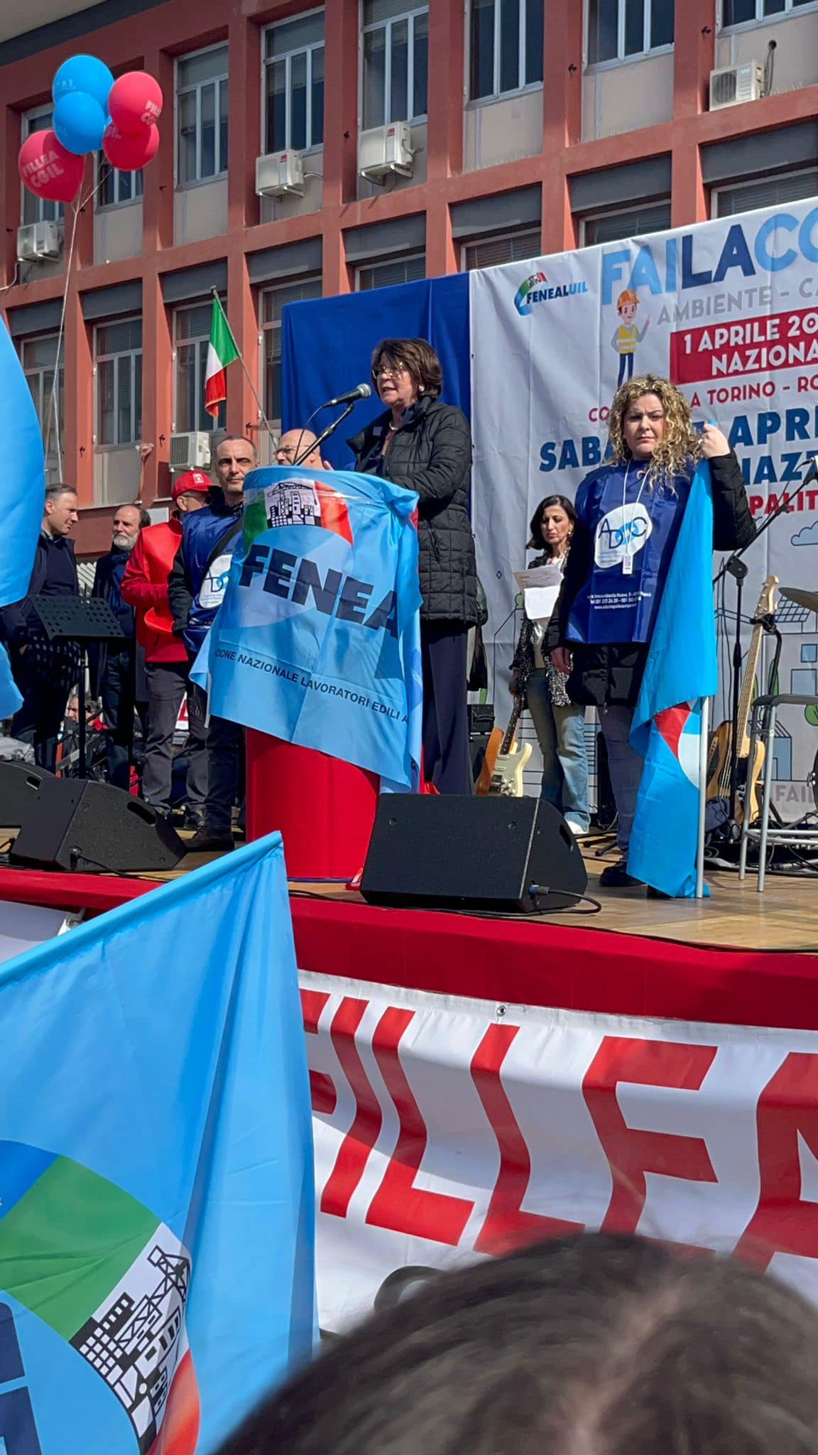 Manifestazione edili di Feneal UIL e Filea CGIL a Soccavo-Sgambati ...